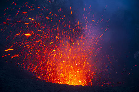Volcanic Eruption Mount Yasur Volcano Editorial Stock Photo - Stock ...