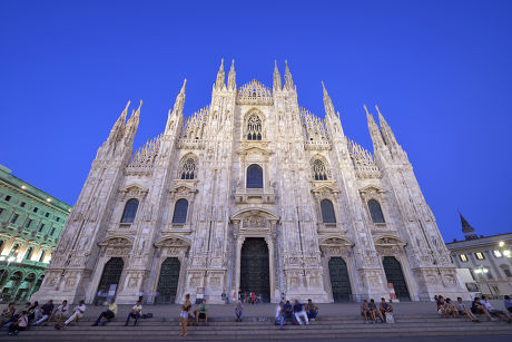 Tourists Front West Facade Milan Cathedral Editorial Stock Photo ...