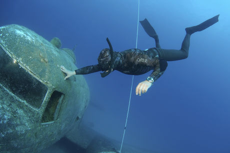 250 Diving plane Stock Pictures, Editorial Images and Stock Photos ...