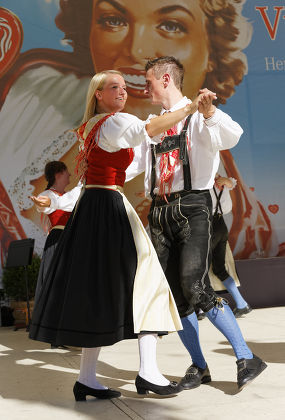 9 Austrian folk dance Stock Pictures, Editorial Images and Stock Photos ...