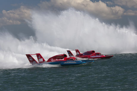 Hydroplanes Racing On Detroit River Gold Editorial Stock Photo - Stock ...