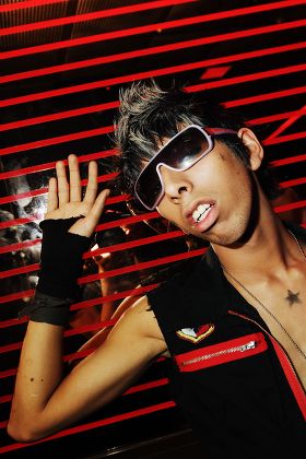 Stylish Skinny Man Posing Wearing Sunglasses Editorial Stock Photo ...