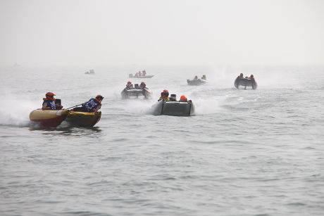 67 White water racing Stock Pictures, Editorial Images and Stock Photos ...