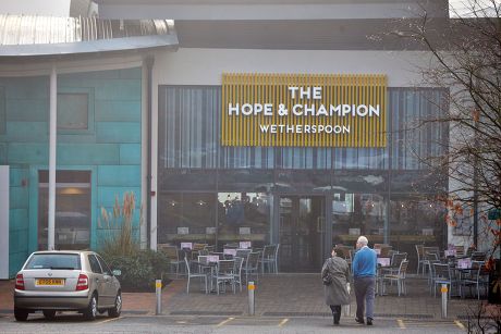 __COUNT__ 'The Hope and Champion' Wetherspoon pub opens at Beaconsfield ...