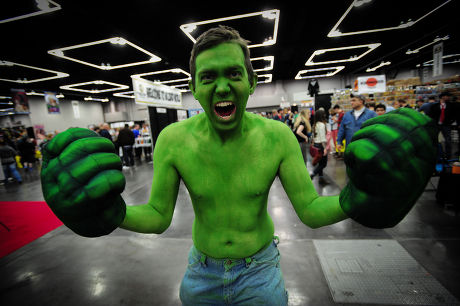 Incredible Hulk Poses Photo Editorial Stock Photo - Stock Image ...