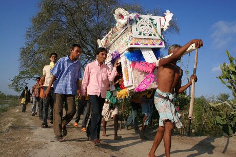 250 Palanquin porters Stock Pictures, Editorial Images and Stock Photos ...
