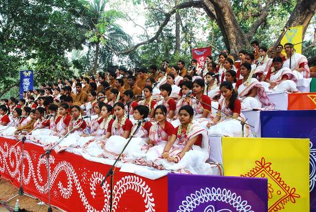 Bangladeshi Children Sing Boishakhi Song Celebrate Editorial Stock ...