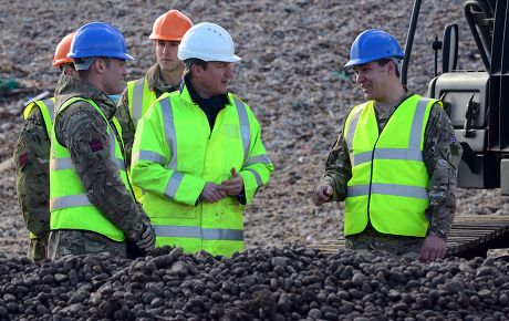 500 British army engineers Stock Pictures, Editorial Images and Stock ...