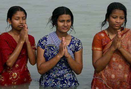 Young Girls Hindu Community Taking Holy Editorial Stock Photo - Stock ...