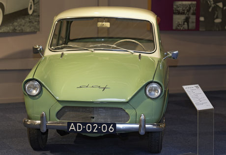 250 Subcompact car Stock Pictures, Editorial Images and Stock Photos ...