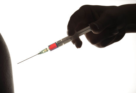 53 Injecting serum Stock Pictures, Editorial Images and Stock Photos ...