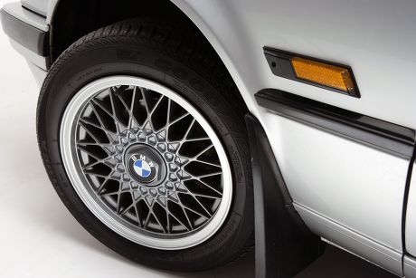 90 Alloy wheels Stock Pictures, Editorial Images and Stock Photos ...