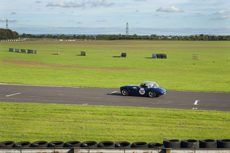 Austin Healeys Racing Castle Combe Circuit Editorial Stock Photo ...