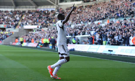 __COUNT__ Swansea v West Bromwich Albion, Premier League Football ...