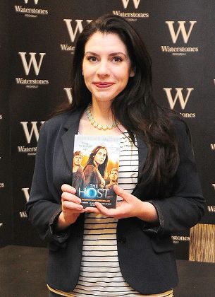 Pictured Stephanie Meyer Author Twilight Saga Editorial Stock Photo ...