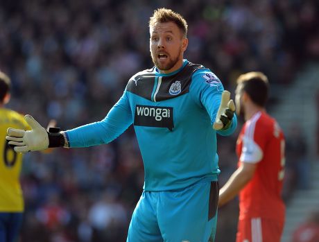 Newcastle United Goalkeeper Robert Elliot Editorial Stock Photo - Stock ...