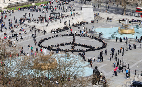 Lynx Peace Sign Trafalgar Square London Editorial Stock Photo - Stock ...