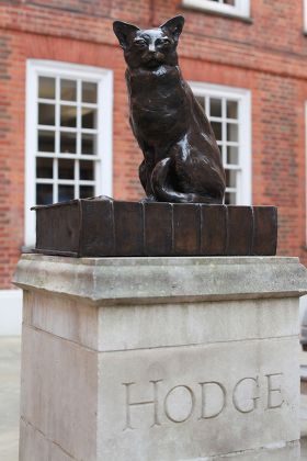 Statue Hodge Gough Square London Britain Editorial Stock Photo - Stock ...