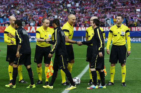 Referee Mr Howard Webb Shakes Hands Editorial Stock Photo - Stock Image ...