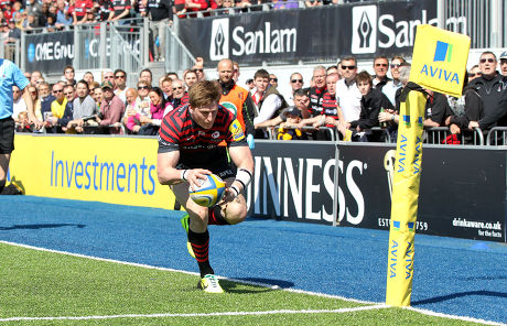 Saracens David Strettle Races Through Pick Editorial Stock Photo ...
