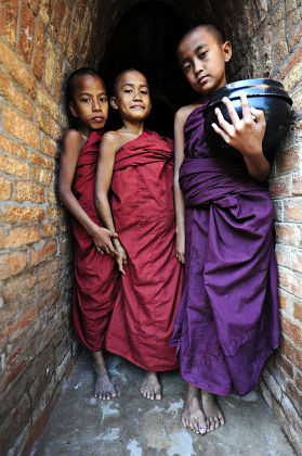 500 Burma natives Stock Pictures, Editorial Images and Stock Photos ...