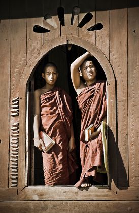 500 Burma natives Stock Pictures, Editorial Images and Stock Photos ...