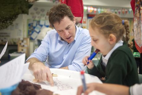__COUNT__ imágenes de Deputy Prime Minister Nick Clegg visits Lime Tree ...