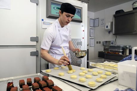 Demi Chef Departe Sebastian Williams Produces Editorial Stock Photo ...