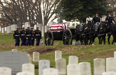 Shannon Spann Graveside During Funeral Her Editorial Stock Photo ...