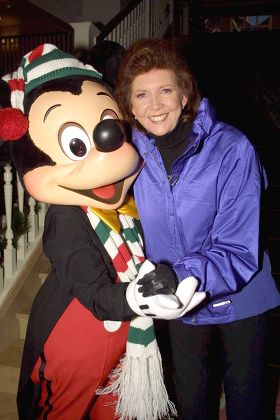Cilla Black Filming Surprise Surprise Disneyland Editorial Stock Photo ...