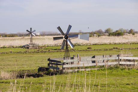 Old Fashioned Wind Pumps Being Used Editorial Stock Photo - Stock Image | Shutterstock