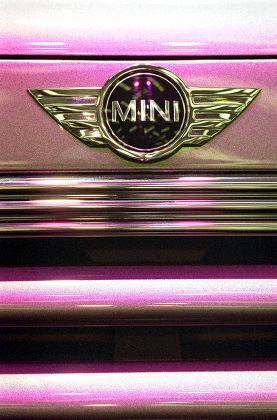 13 Mini cooper symbol Stock Pictures, Editorial Images and Stock Photos ...