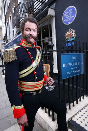 __COUNT__ Dominic West as Harry Flashman at George MacDonald Fraser's ...