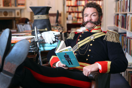 __COUNT__ Dominic West as Harry Flashman at George MacDonald Fraser's ...