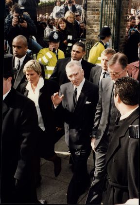 Reggie Kray Funeral Twin Brother Ronnie Editorial Stock Photo - Stock ...