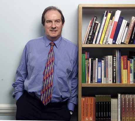 imágenes de WILL HUTTON IN HIS LONDON OFFICE, BRITAIN - 2002 - Imágenes ...