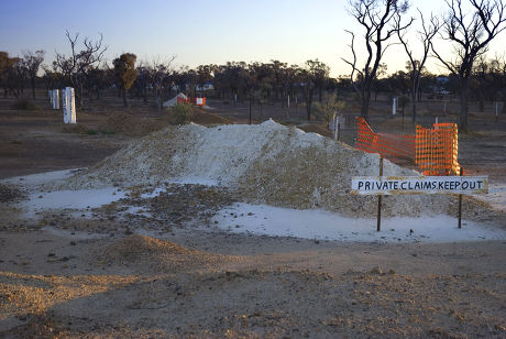 Private Opal Mines Yowah Southwest Queensland Editorial Stock Photo ...