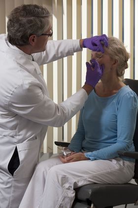 250 Botox injection Stock Pictures, Editorial Images and Stock Photos ...