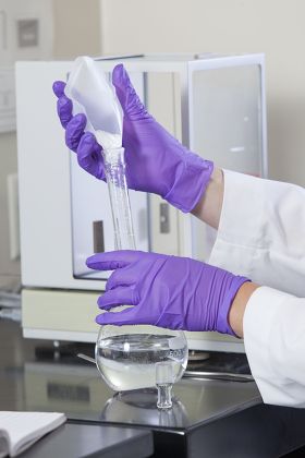 13 Chemistry of a powder Stock Pictures, Editorial Images and Stock ...