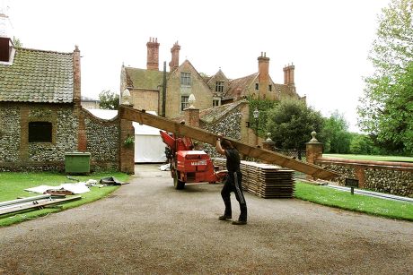 PREPARATIONS FOR CLAUDIA SCHIFFER AND MATTHEW VAUGHN WEDDING AT THEIR ...