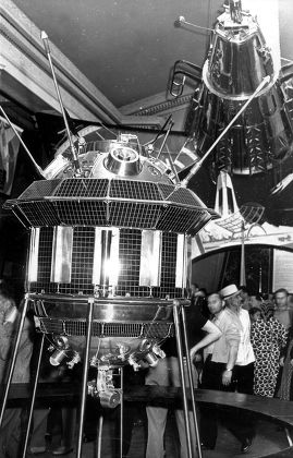 Soviet Lunar Probe Luna 3 Launched Editorial Stock Photo - Stock Image ...