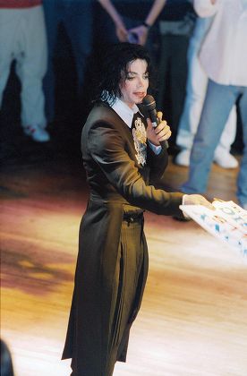 __COUNT__ MICHAEL JACKSON IN EXETER PROTESTING AGAINST SONY RECORDS ...