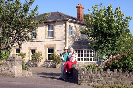 TOM AND DEIDRE LEECE WHO BOUGHT THE SAME HOUSE TWICE, PORTWAY, NEAR ...