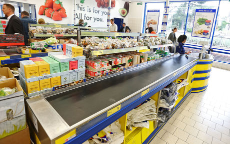 __COUNT__ Lidl store in Chessington, Britain - 27 Jun 2014 Stock ...