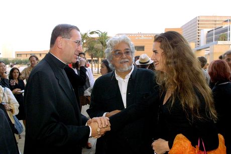 Cardinal Mahoney Robert Graham Brooke Shields Editorial Stock Photo ...