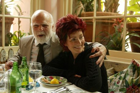 __COUNT__ SHARON OSBOURNE REUNITED WITH HER FATHER, DON ARDEN AFTER 20 ...