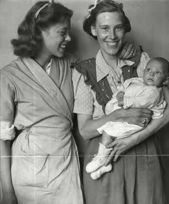 500 1940s babies Stock Pictures, Editorial Images and Stock Photos ...