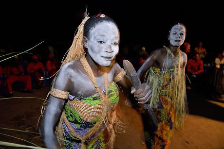 73 Native african women dance Stock Pictures, Editorial Images and ...