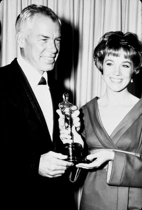 59 1965 academy awards Stock Pictures, Editorial Images and Stock ...