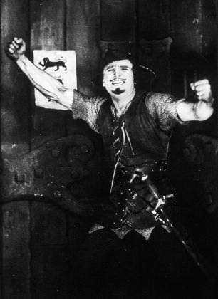 Film Stills Robin Hood 1922 Character Editorial Stock Photo - Stock ...